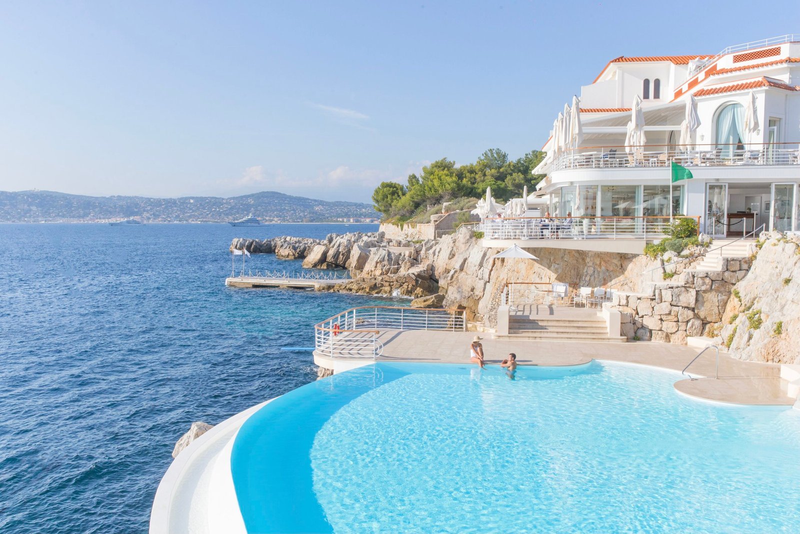 Luxury on screen: Discover 5 Iconic film settings - Travel Turtle