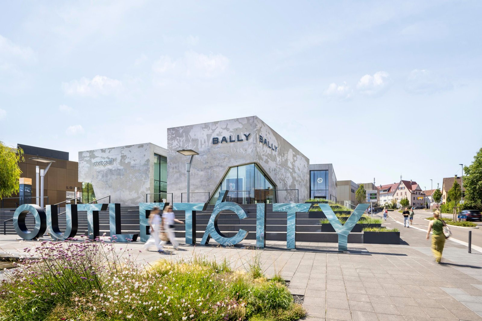 Outletcity Metzingen once again named Germany’s Best Outlet Centre ...